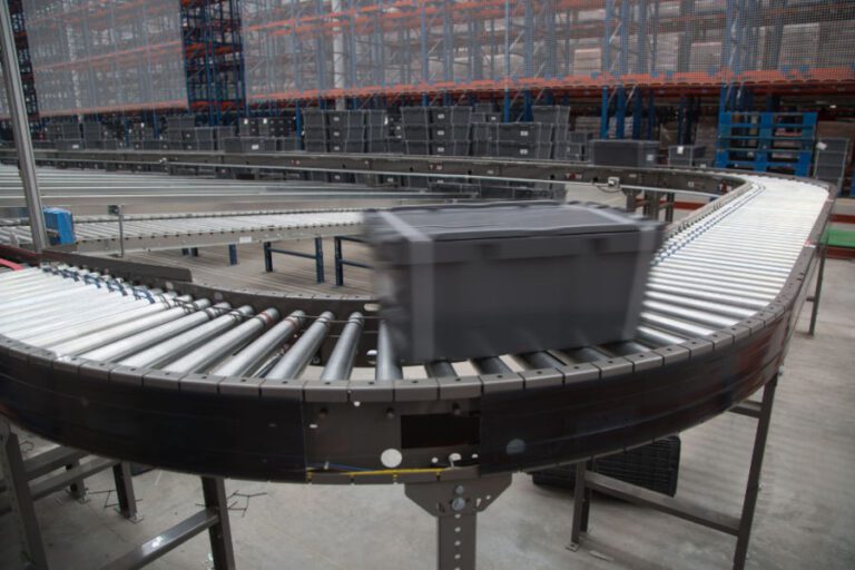 Offloading Your Trucks with Gravity Conveyor | DACO