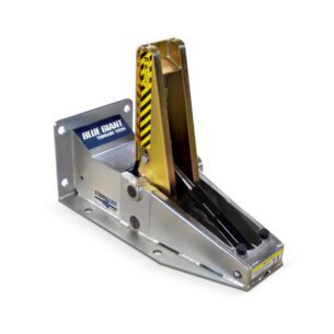 SVR303 Hydraulic Truck Restraint | Dock Equipment