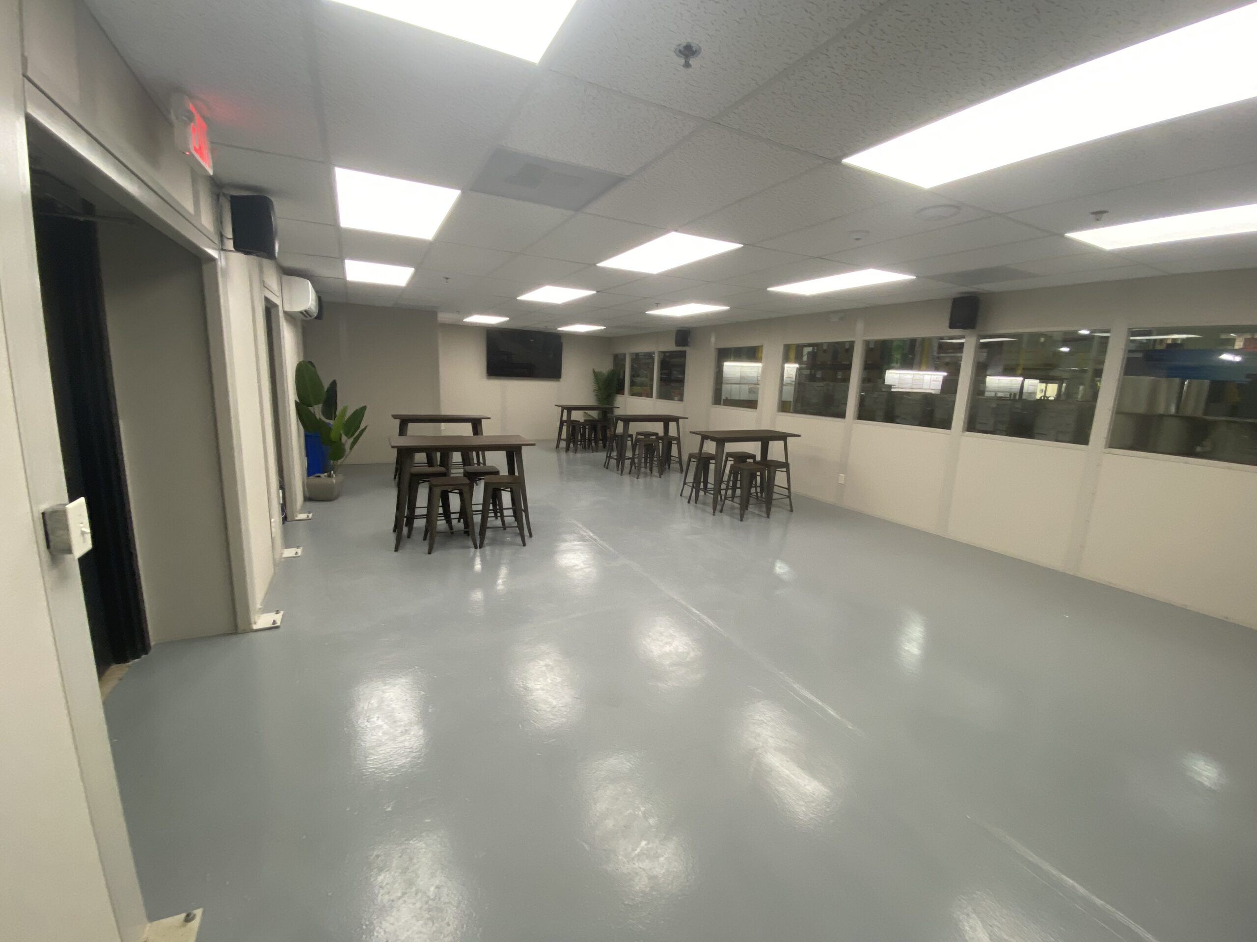 INNOVATIVE BREAKROOM AND TRAINING SOLUTION FOR EMPLOYEE EXPERIENCE ...